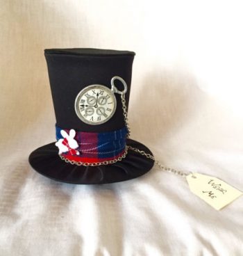 White Rabbit – Tiny Top Hats